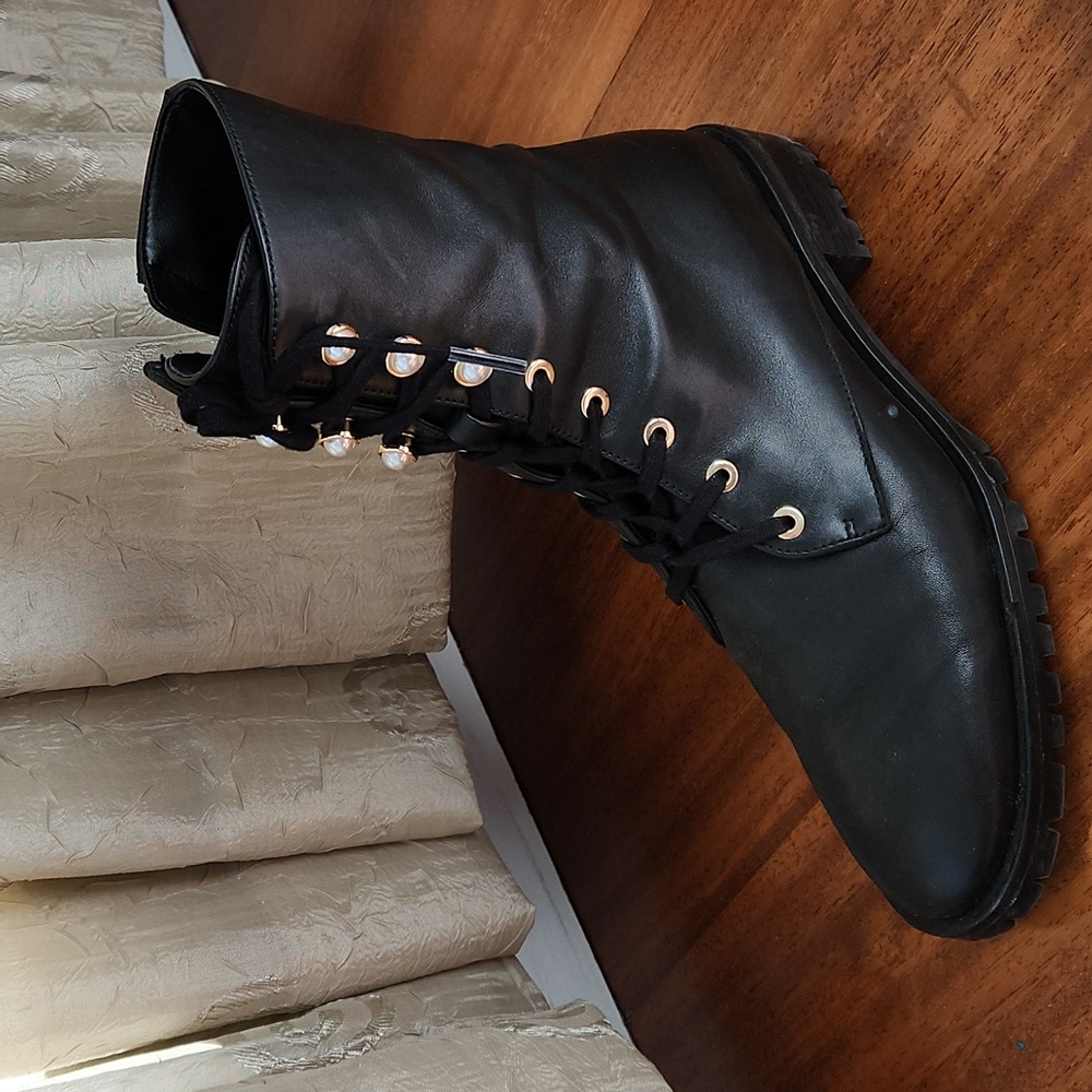 Stuart Weitzman Laine Pearl Leather Combat Boot, Black - Gem